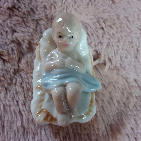 Enesco Imports Corp. | Holiday | Vintage 986 Enesco Baby Jesus Manger ...